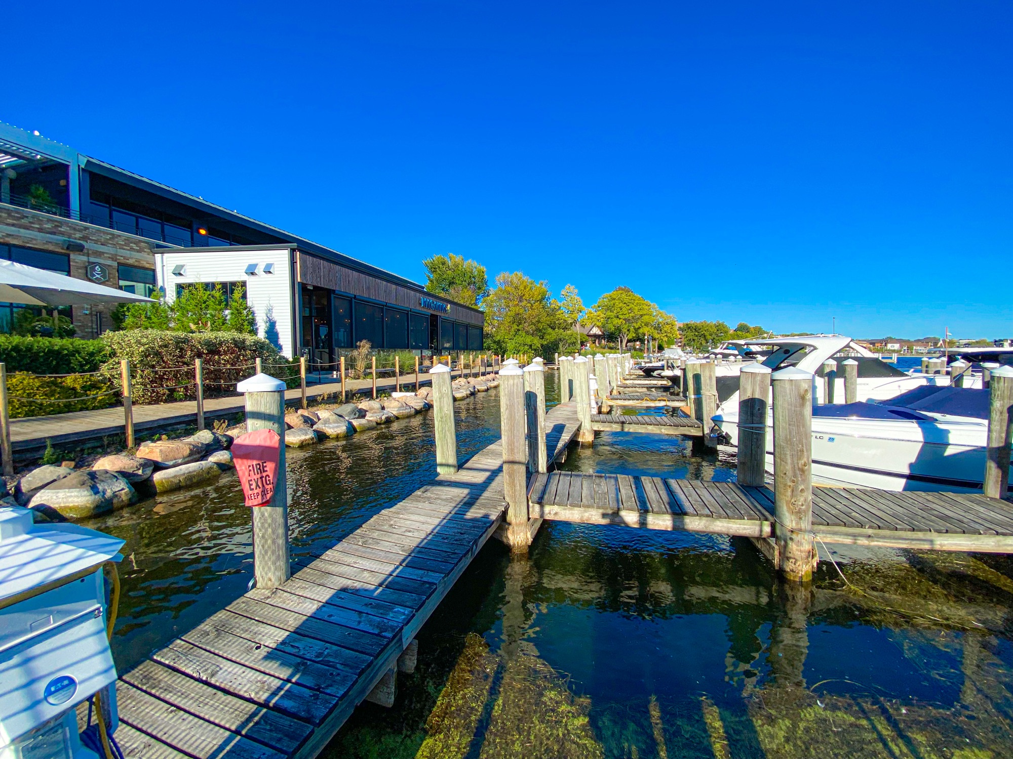 Scene in Wayzata: Macanda - Wayzata.com